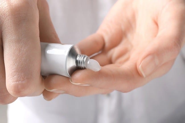 Kortikosteroid Topikal - Manfaat, Dosis, dan Efek Samping - Alodokter